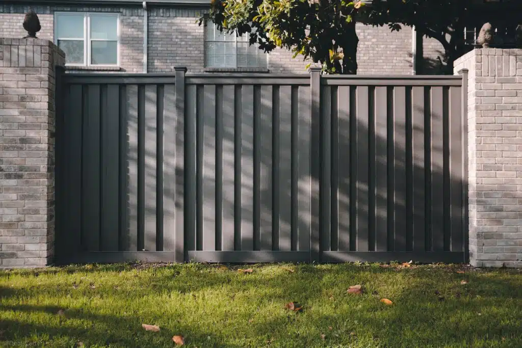 Houston Fence Company - Houston TX | Trex Fencing Contractor | HOAs